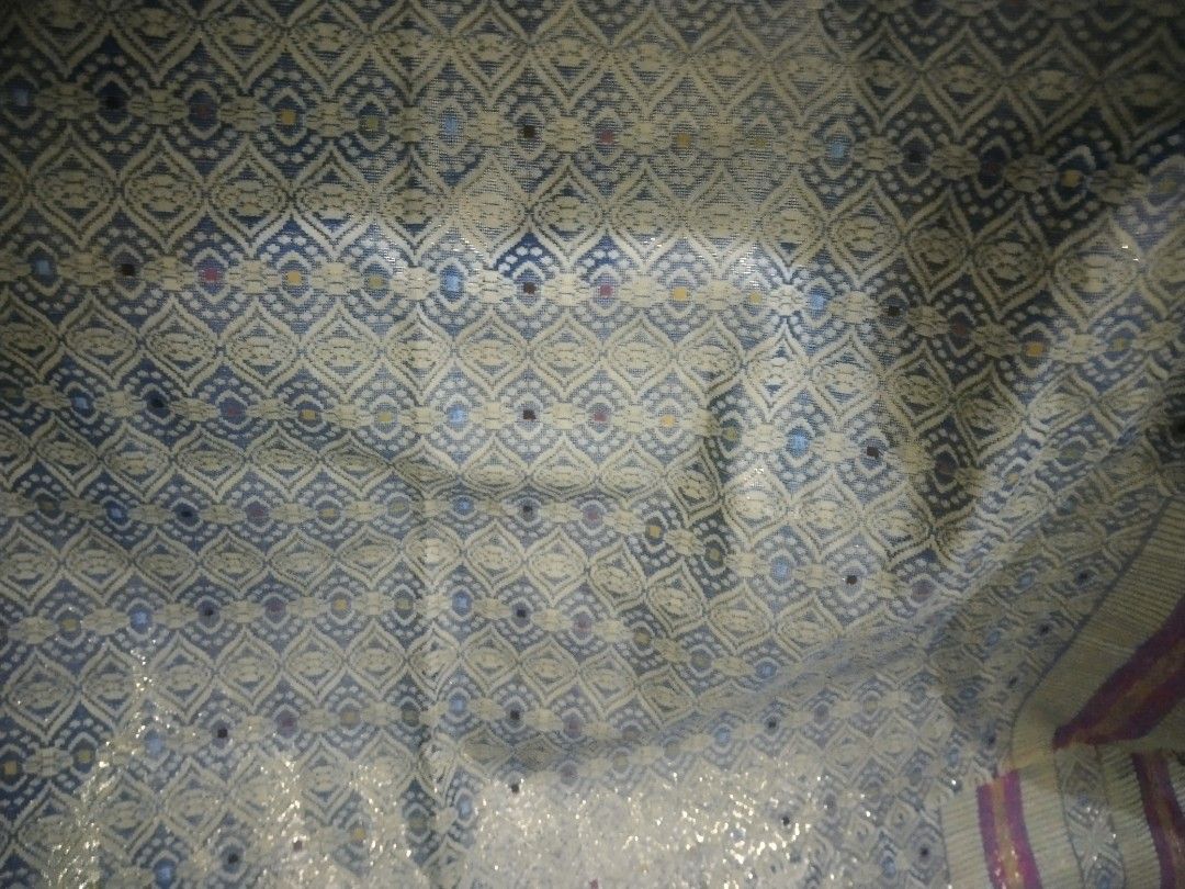 Kain Tenun dan selendang Kalimantan Bagus, Fesyen Wanita, Pakaian Wanita, Bawahan di Carousell