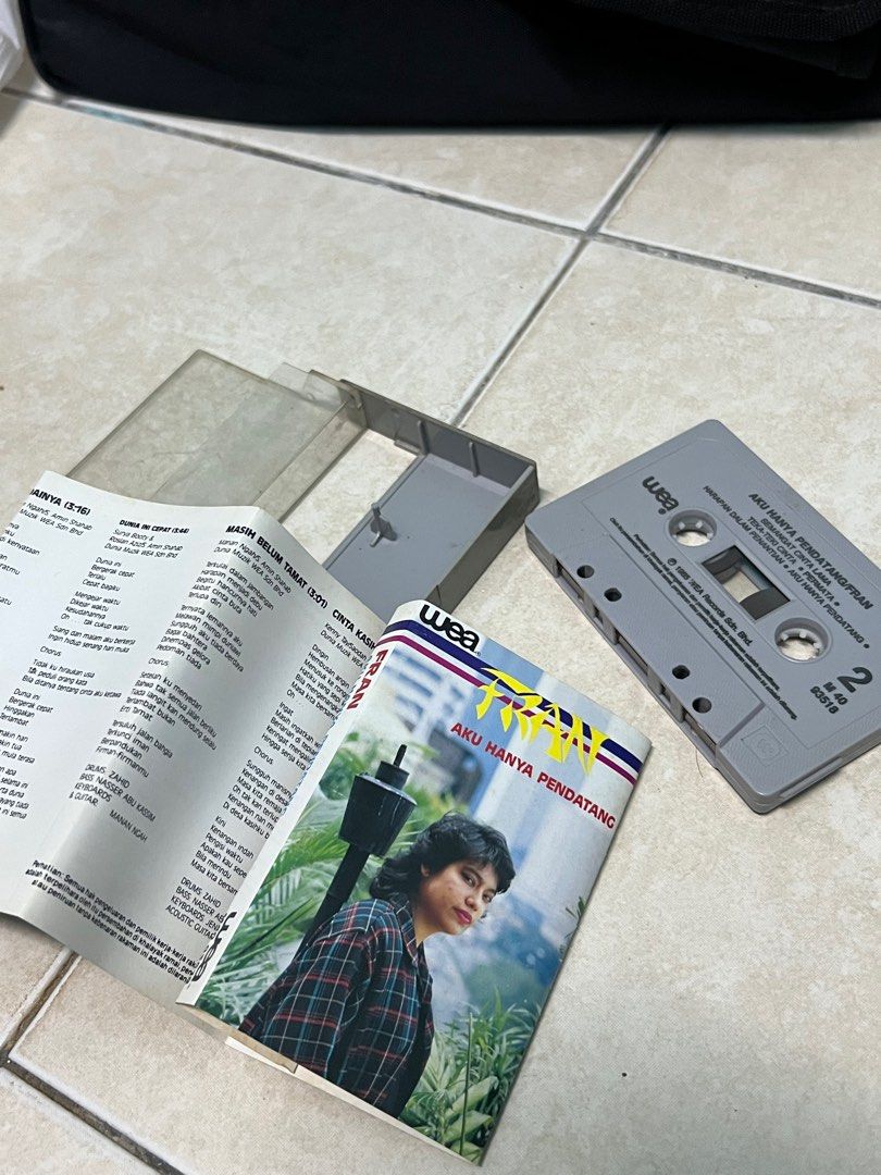 Kaset FRAN-Aku hanya pendatang- francisca peter 1985, Hobbies & Toys ...