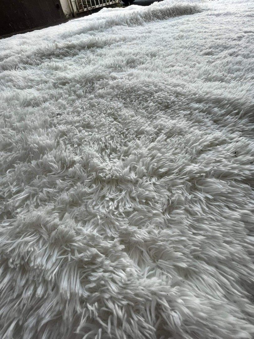 Large White Faux Fur Carpet, Furniture & Home Living, Home Decor ...
