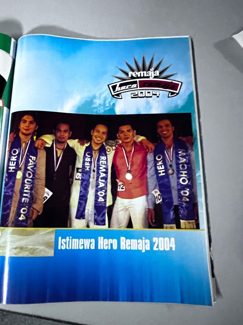 Majalah Remaja Edisi HERO REMAJA 2004, Hobbies & Toys, Books ...