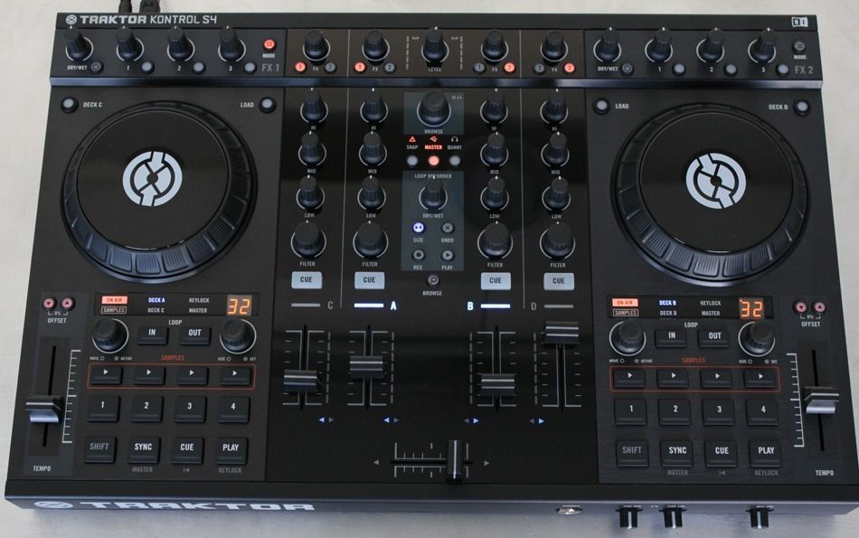 Native Instrument Traktor Kontrol s4 not s5 s6 s7 s8, 興趣及遊戲, 音樂樂器 & 配件 ...