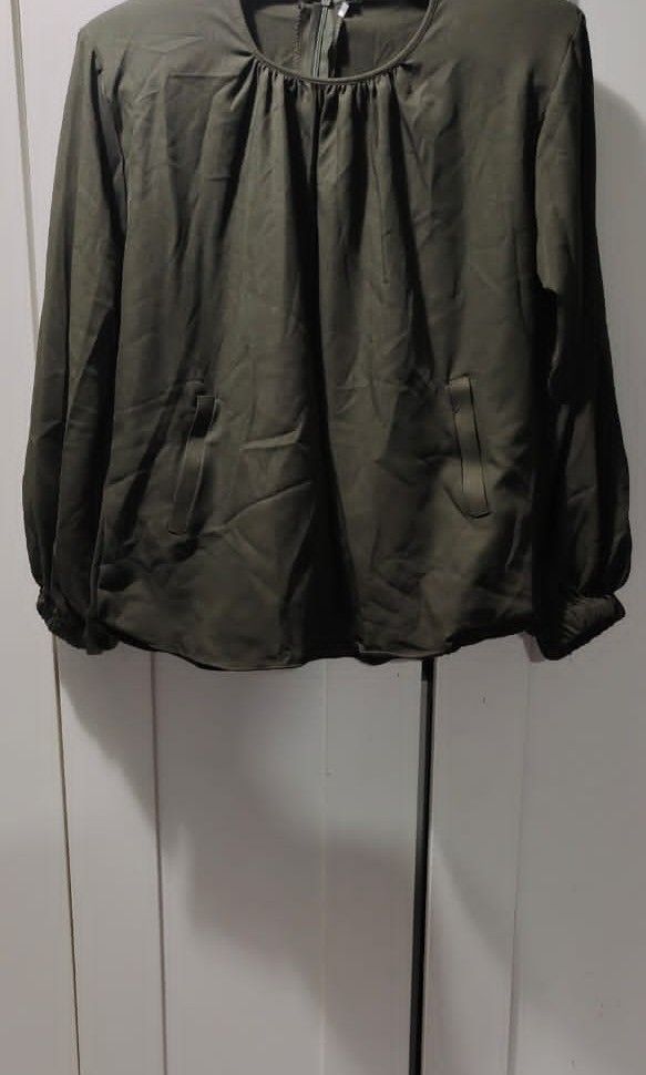 Olive green top, Women's Fashion, Tops, Blouses on Carousell