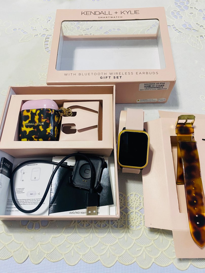 Original kendall & kylie smartwatch, Women's Fashion, Watches ...