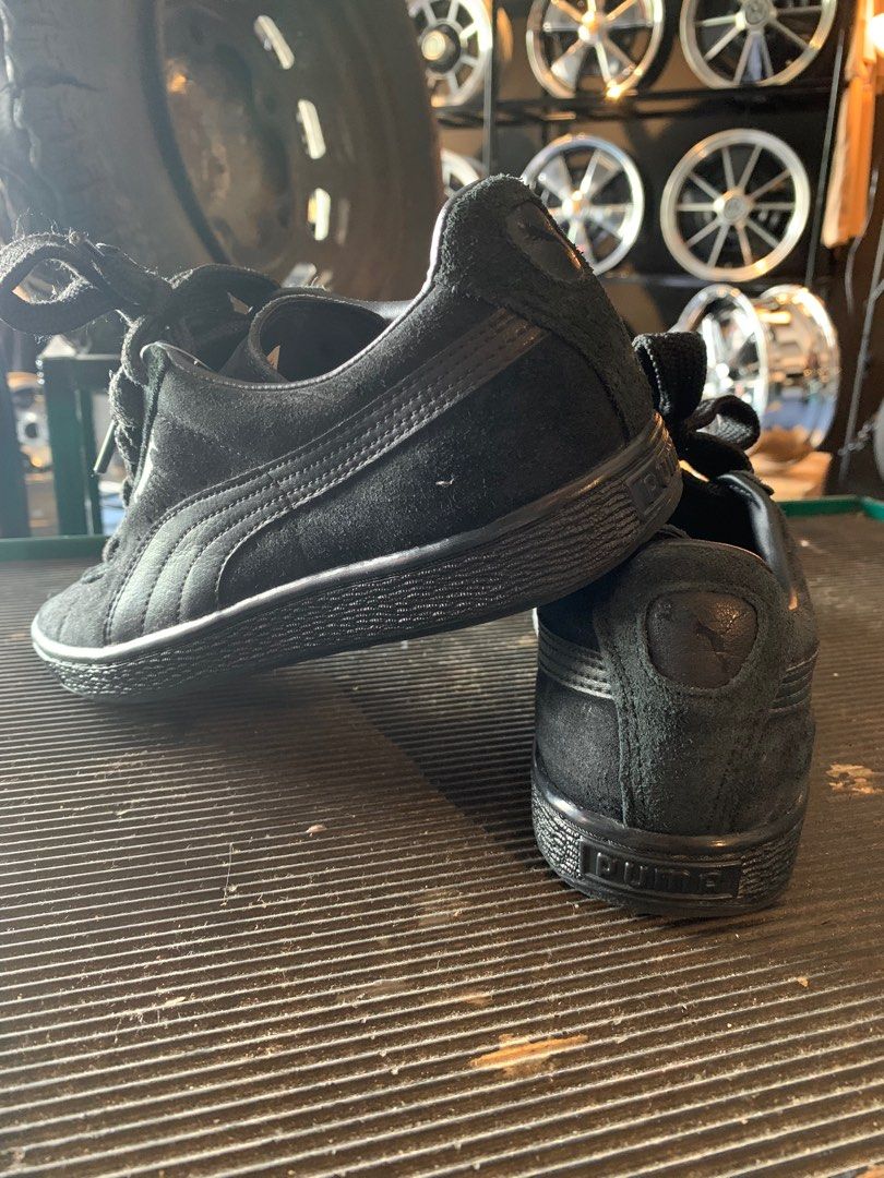 Puma suede all black, Men's Fashion, Footwear, Sneakers on Carousell