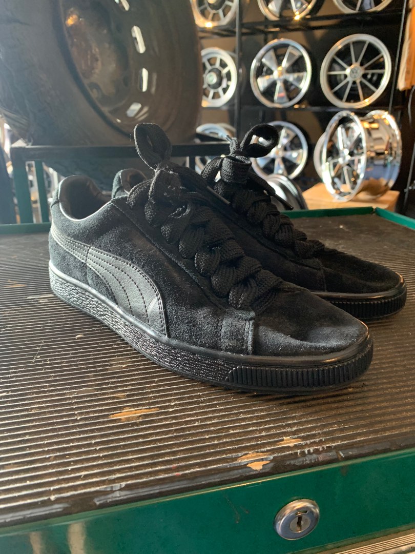 Puma suede all black, Men's Fashion, Footwear, Sneakers on Carousell