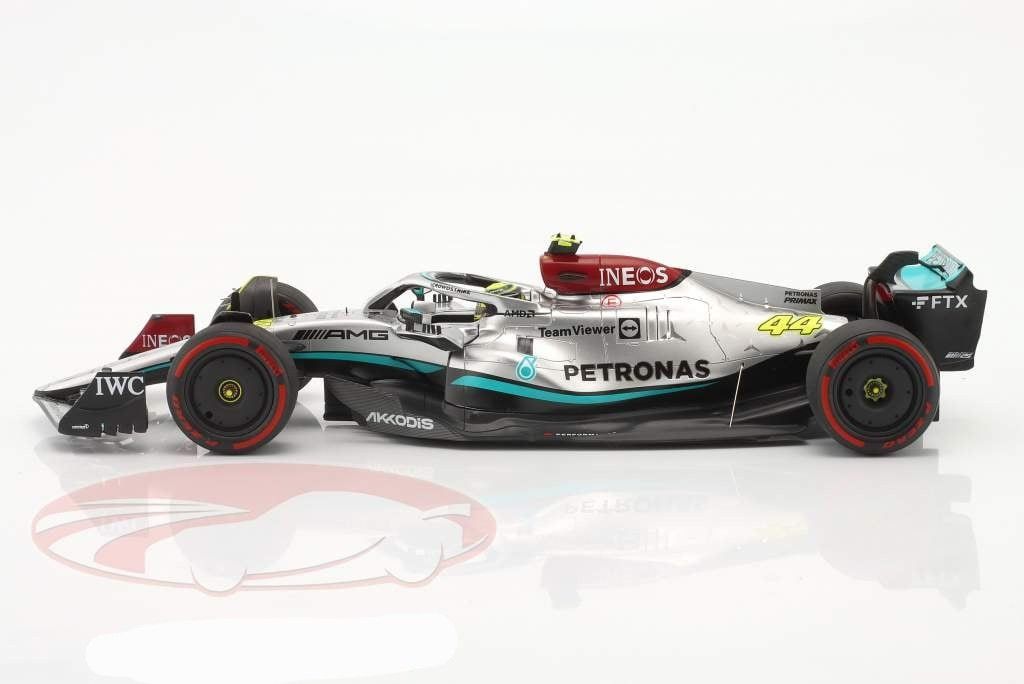 (Ready Stock) Lewis Hamilton 2022 Spark 1:18, Hobbies & Toys ...