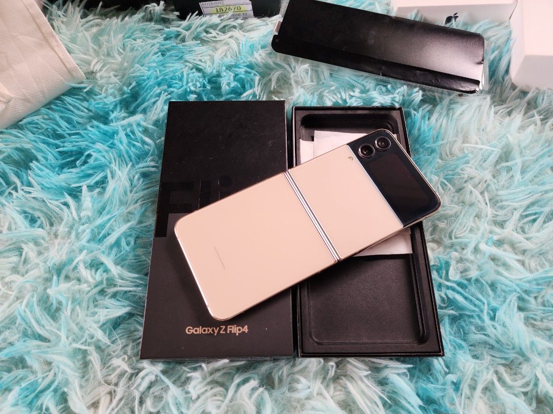 Samsung Z Flip 4 128GB NTC Pink Gold, Mobile Phones & Gadgets, Mobile ...