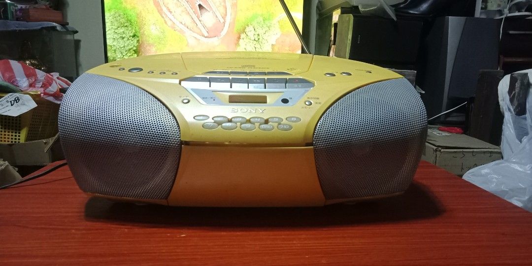 Sony CFD-S250 CD Cassette Radio, Audio, Portable Music Players on Carousell