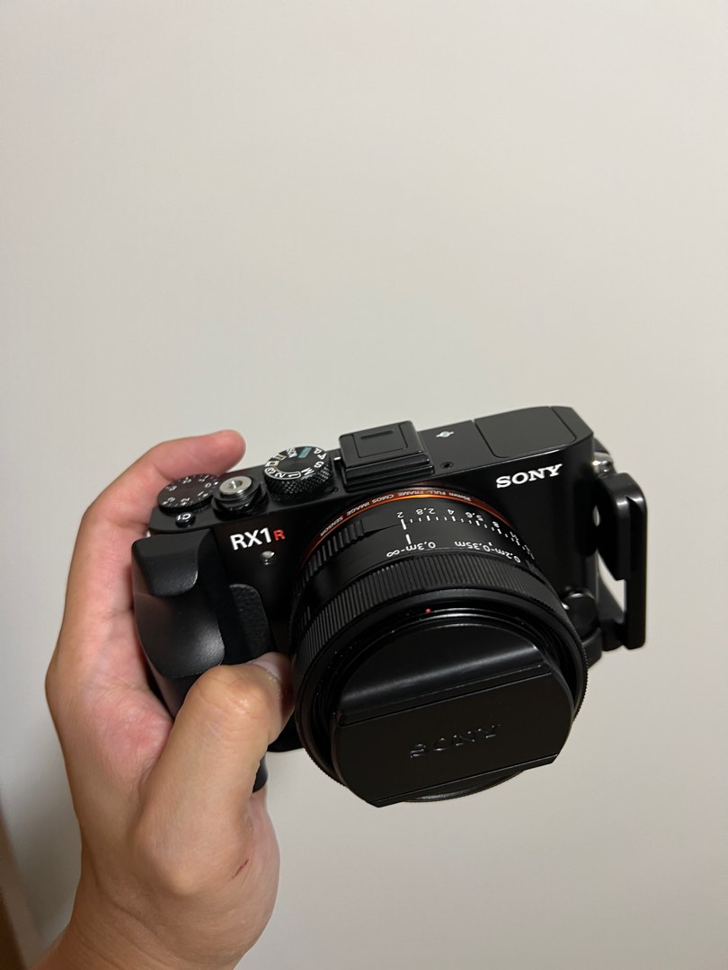Sony RX1R II, Photography, Cameras on Carousell