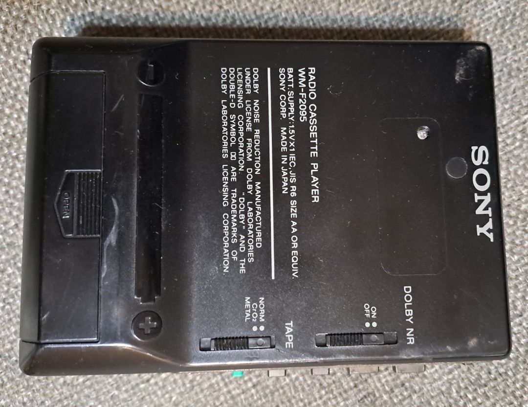 Sony WM-F2095 Walkman Radio Cassette Recorder 古董卡式收音錄音機, 音響器材, 可攜式音響設備 ...