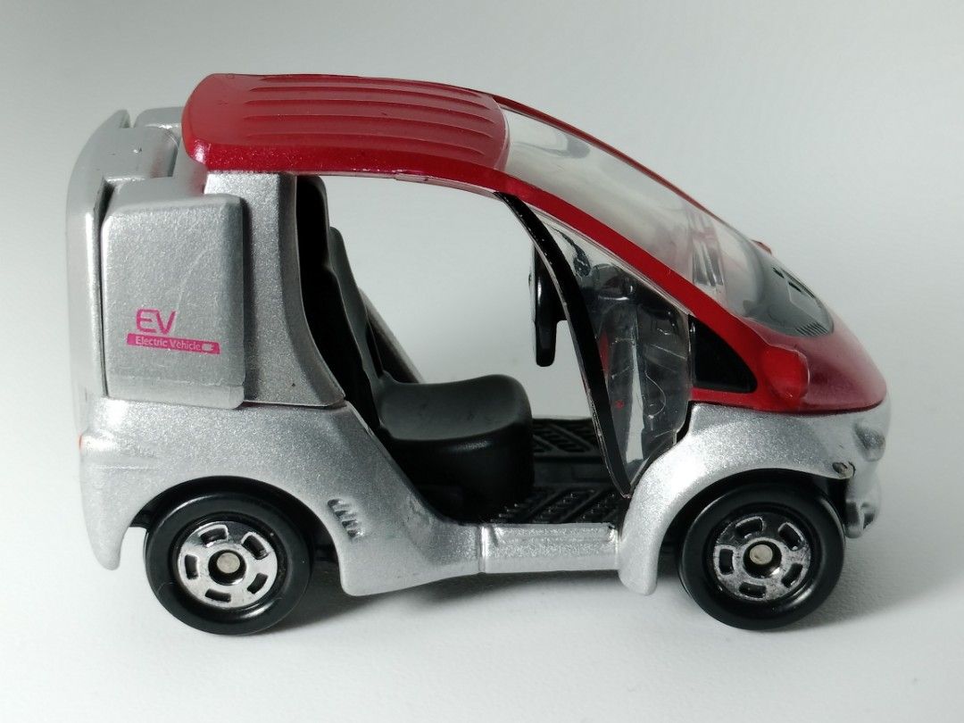 Takara Tomy Tomica #38 Toyota Auto Body COMS Scale 1/41 Diecast Toy Car ...