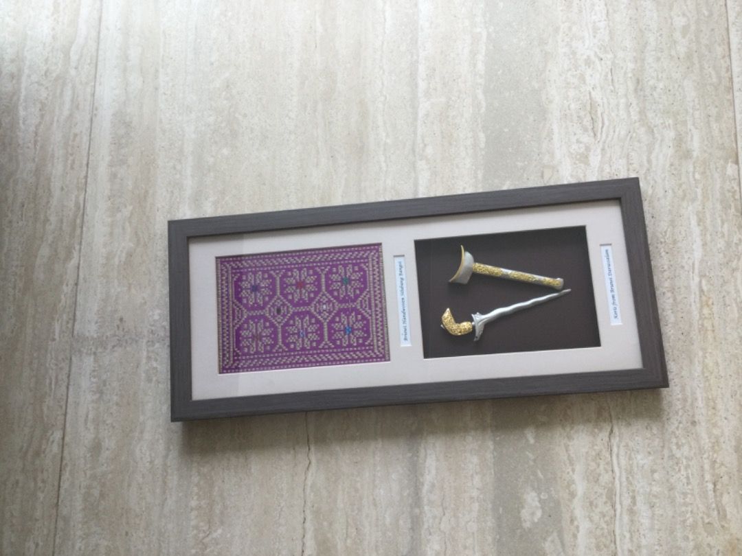 TRADITIONAL MALAY HANDWEAVING & KERIS PICTURE, Furniture & Home Living ...
