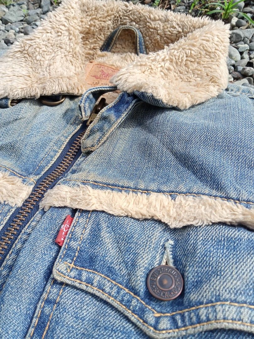 Vintage Levis sherpa/denim jacket, Women's Fashion, Coats, Jackets and Outerwear on Carousell