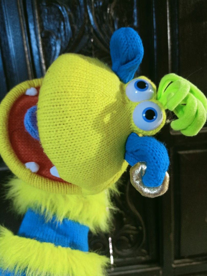 WACKY SNAKE HAND PUPPET, Hobbies & Toys, Toys & Games on Carousell