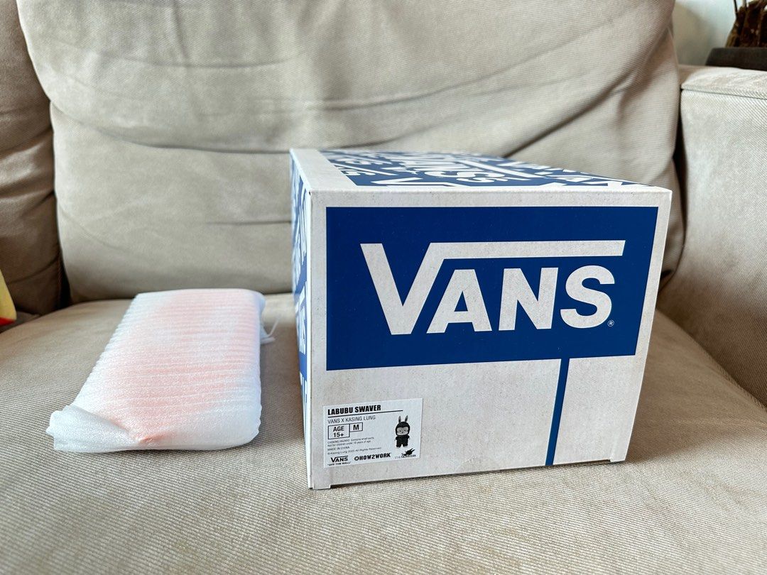 全新 How2work Vans Labubu Kasing Lung 公仔 Figure, 興趣及遊戲, 玩具 & 遊戲類 - Carousell