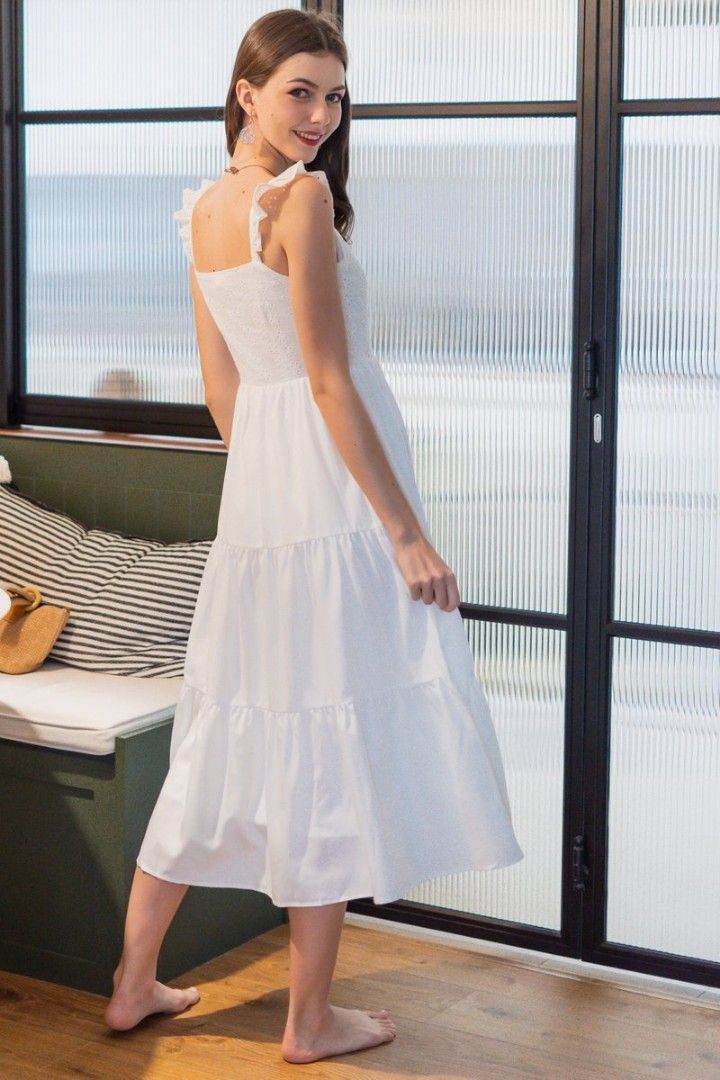 ACW Eyelet Ruffle Tier Maxi Dress In White (L), Women's Fashion ...