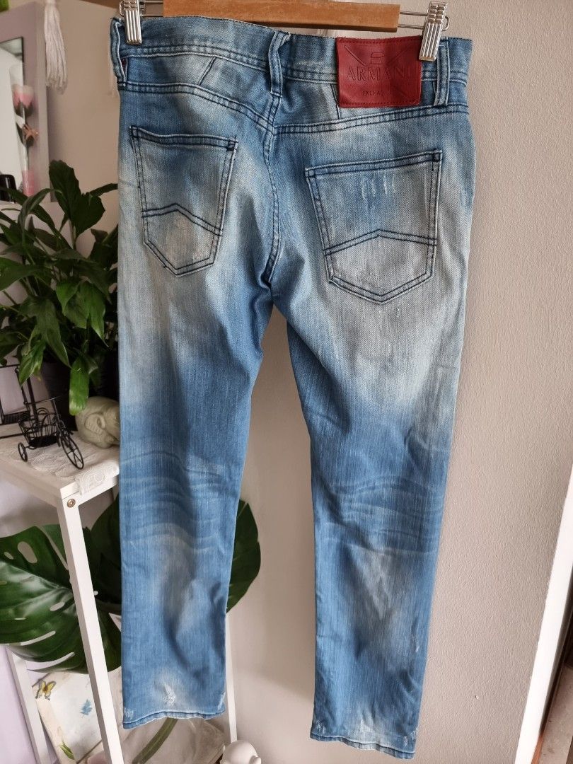 Amani Exchange Ripped Jeans, Men's Fashion, Bottoms, Jeans on Carousell