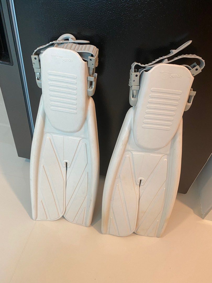 Apollo bio fin - split fin - white, Sports Equipment, Sports & Games ...