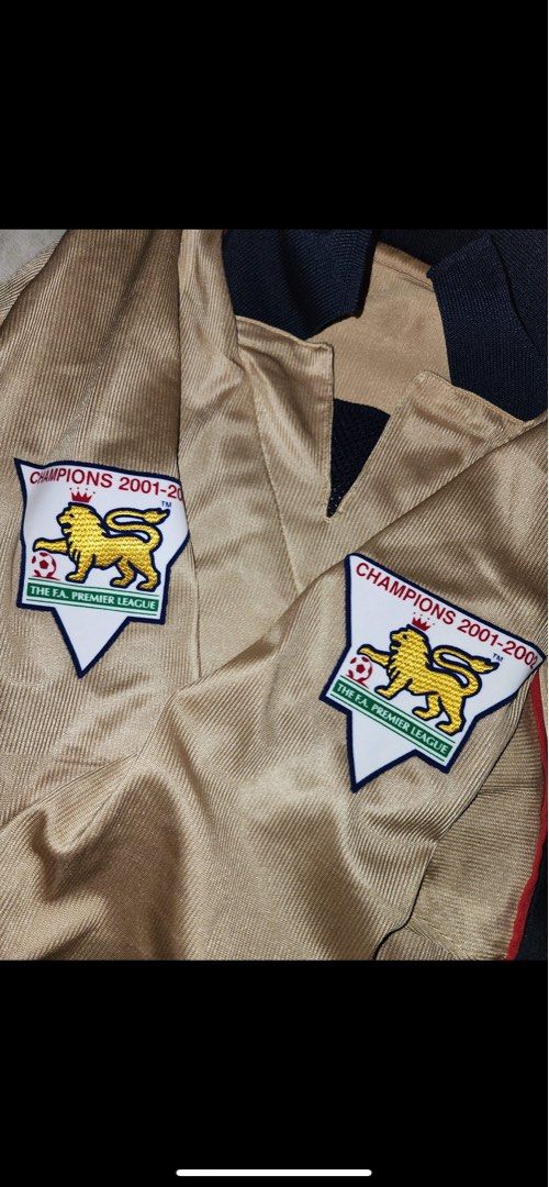 Arsenal 2002-03 Third Kit, Men's Fashion, Activewear on Carousell