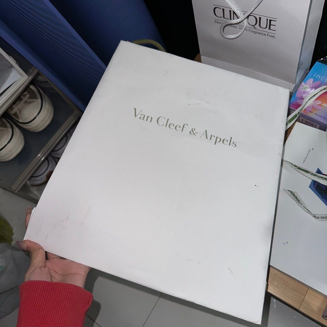 Authentic Van Cleef & Arpels Coffee Table Book/ Catalog/ Magazine ...