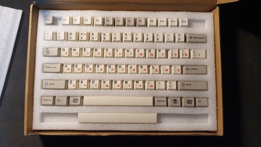 BNIB PBT Vintage Beige Keycaps with Red Russian Sublegends 9009 ...