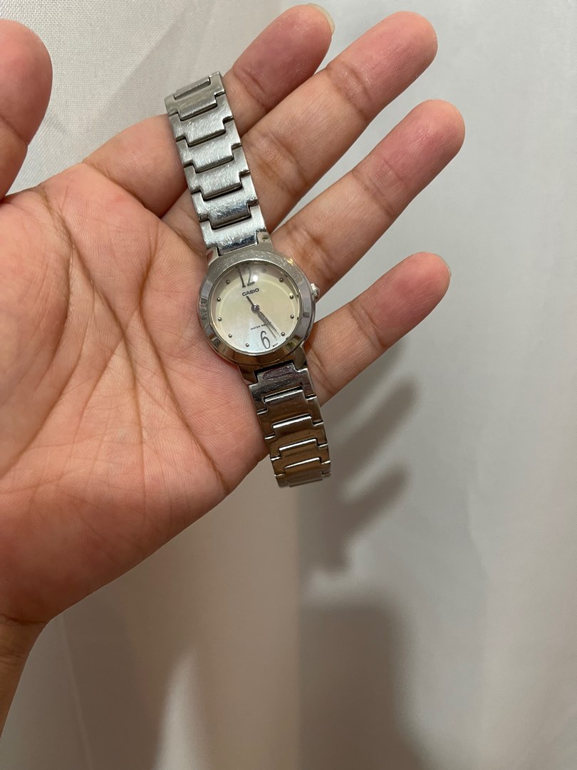 Casio Silver, Women's Fashion, Watches & Accessories, Watches on Carousell