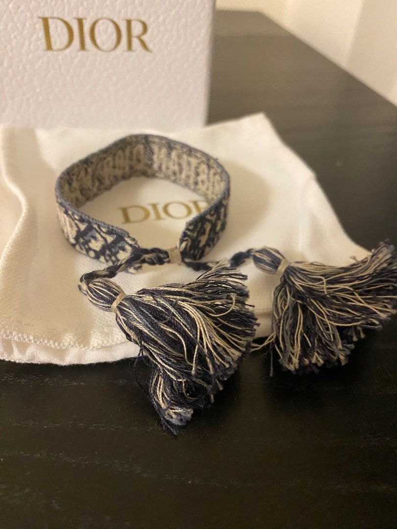 Christian Dior friendship bracelet, 名牌, 飾物及配件 - Carousell