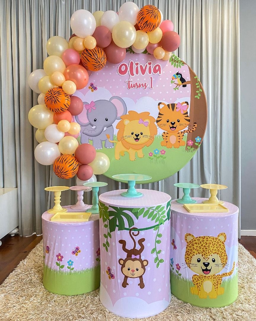 Customised Round Backdrop Set-up w/ Organic Balloon Garland, Lifestyle Services, Event & Party ...