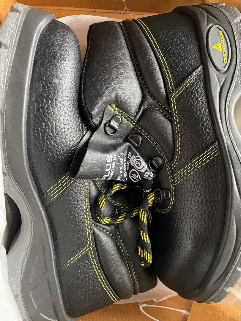 Delta Safety Shoes US 7.5, Commercial & Industrial, Construction Tools ...