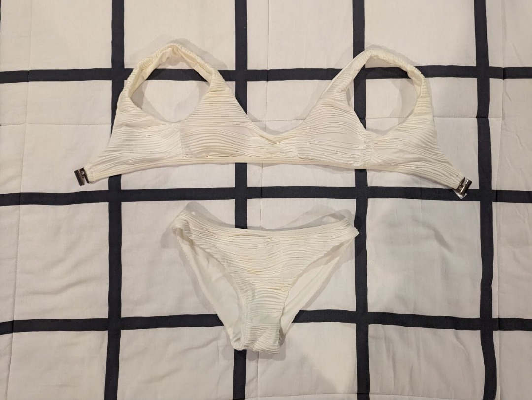 Eighth Mermaid White Textured Bikini in Size XS, Women's Fashion ...