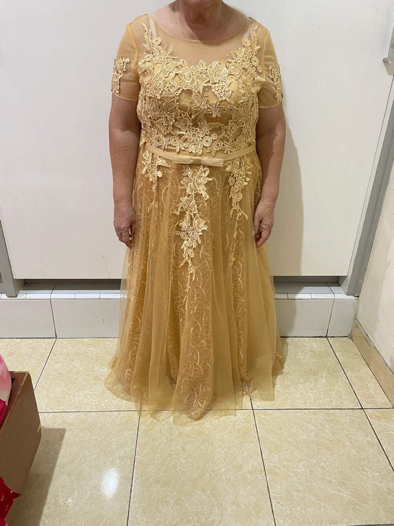 Gold Dress Brokat Premium, Barang Mewah, Pakaian di Carousell