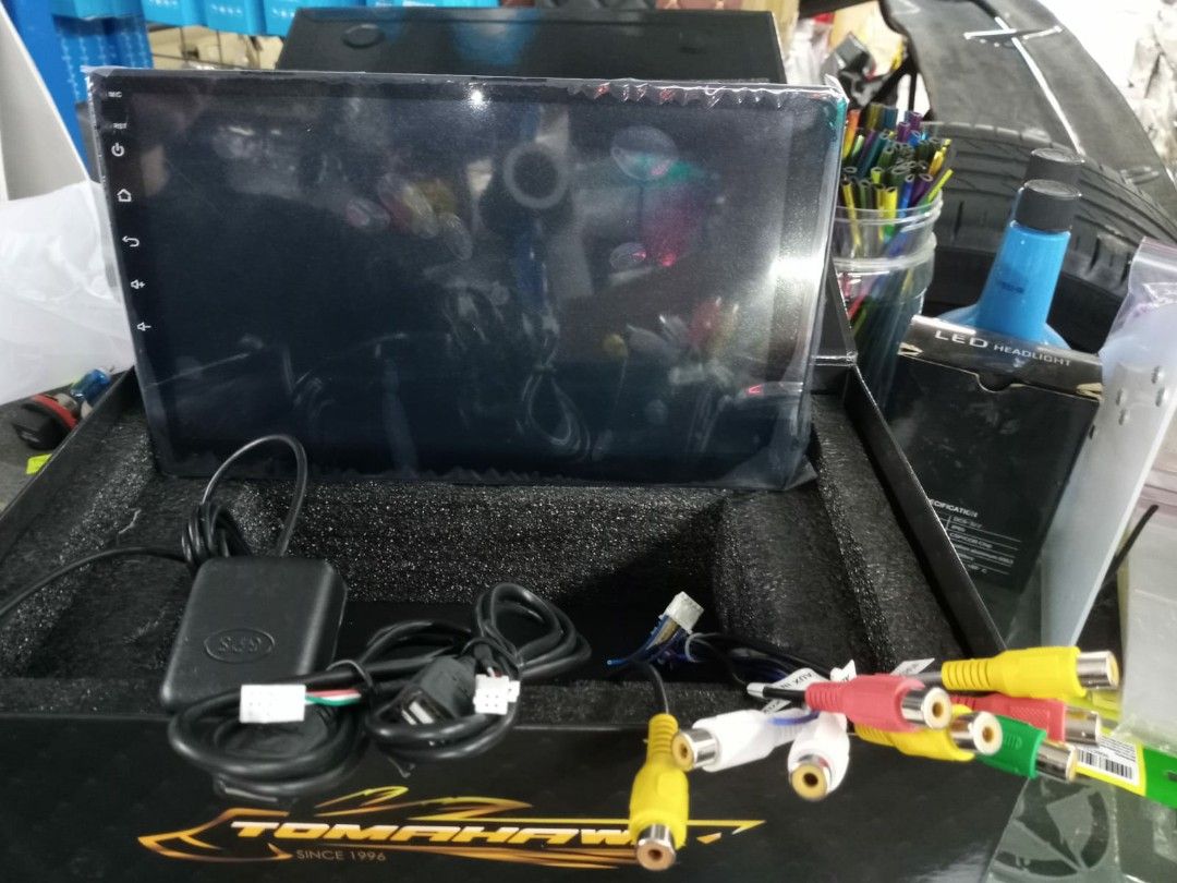 Hiace & NV350 TOMAHAWK Android Player installation, Car Accessories ...