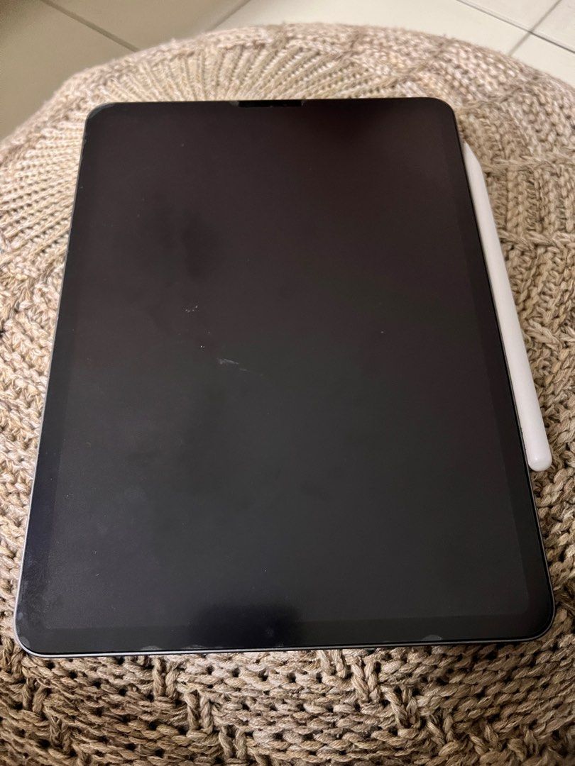 iPad Pro 11 Gen 2, Mobile Phones & Gadgets, Tablets, iPad on Carousell