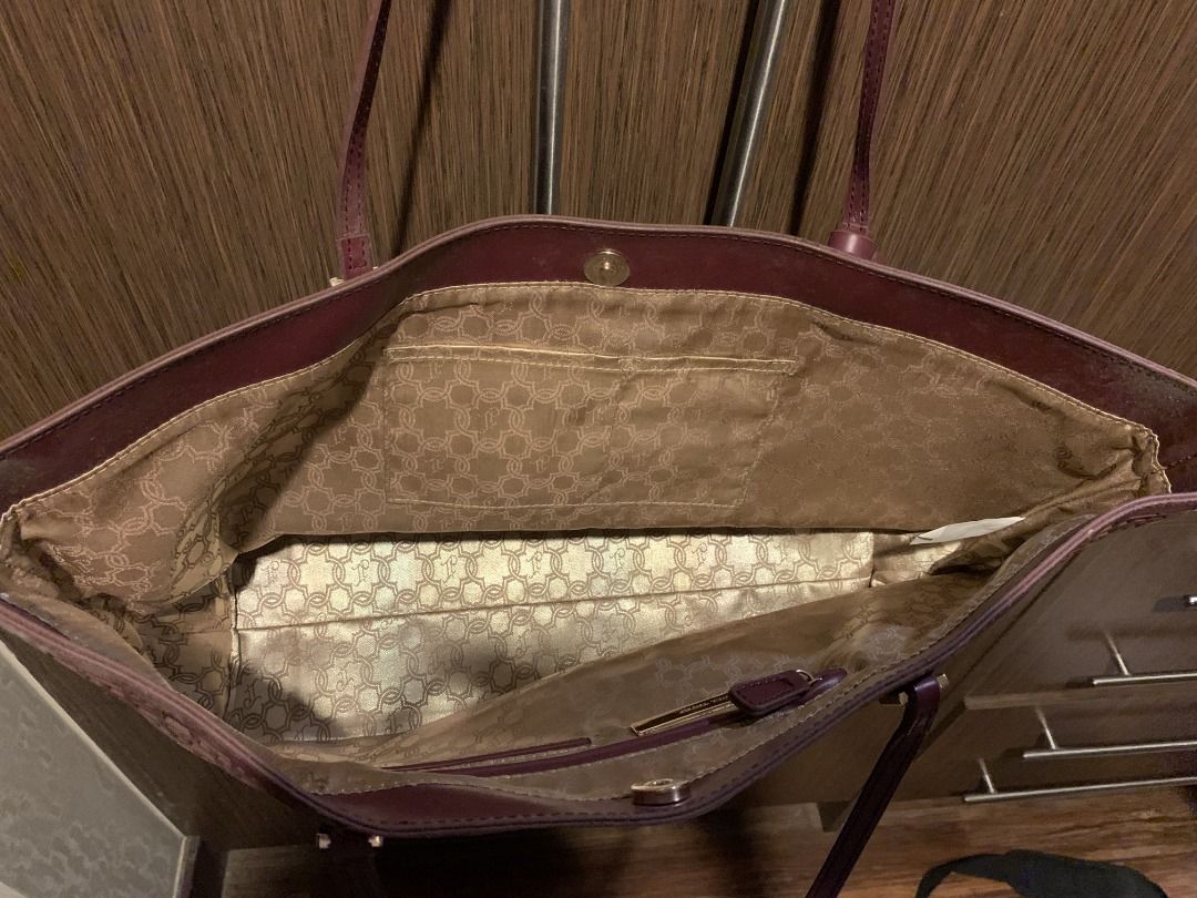 Ivanka Trump Textured Tote Bag, Luxury, Bags & Wallets on Carousell