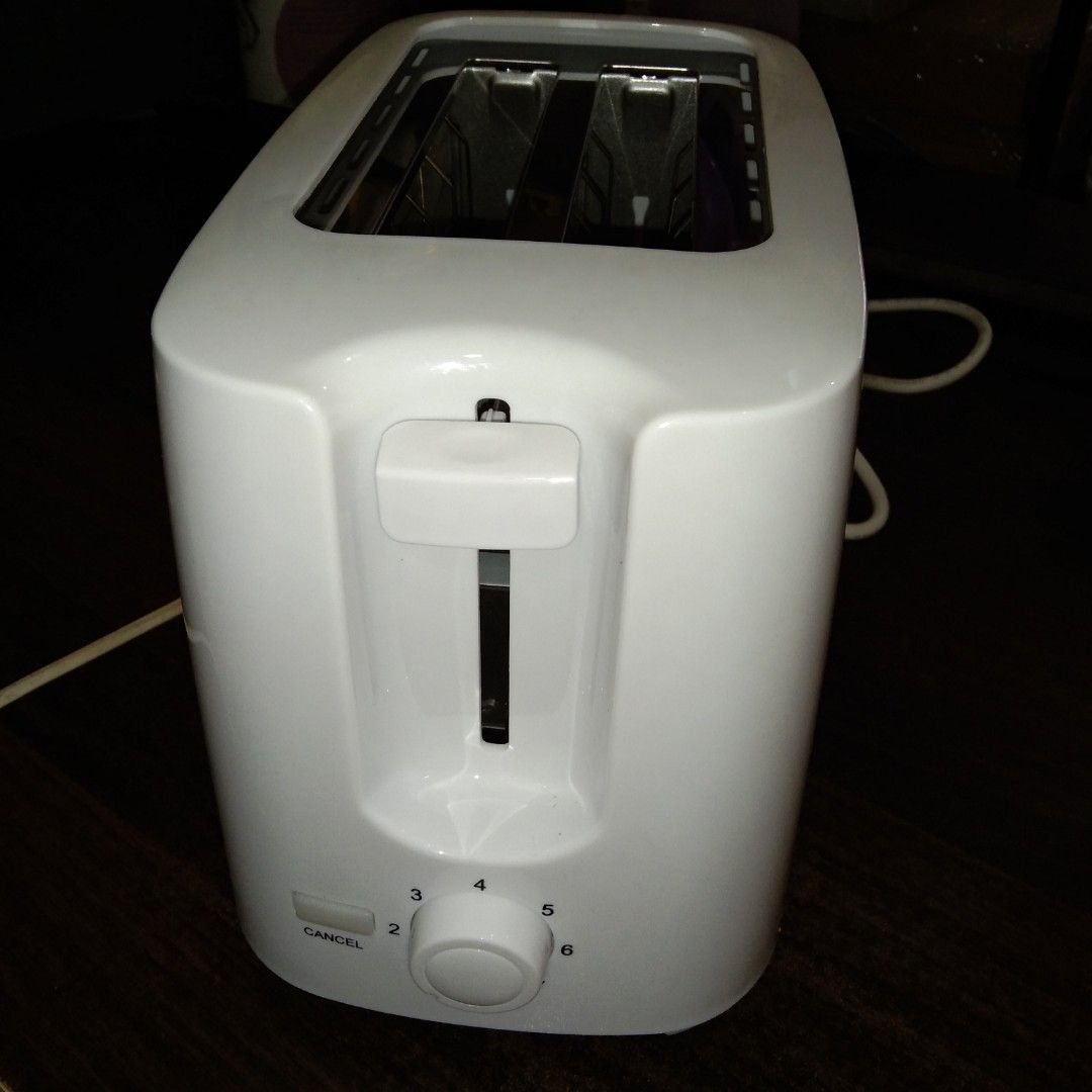 Living & Co 2 Slice Toaster, TV & Home Appliances, Kitchen Appliances ...