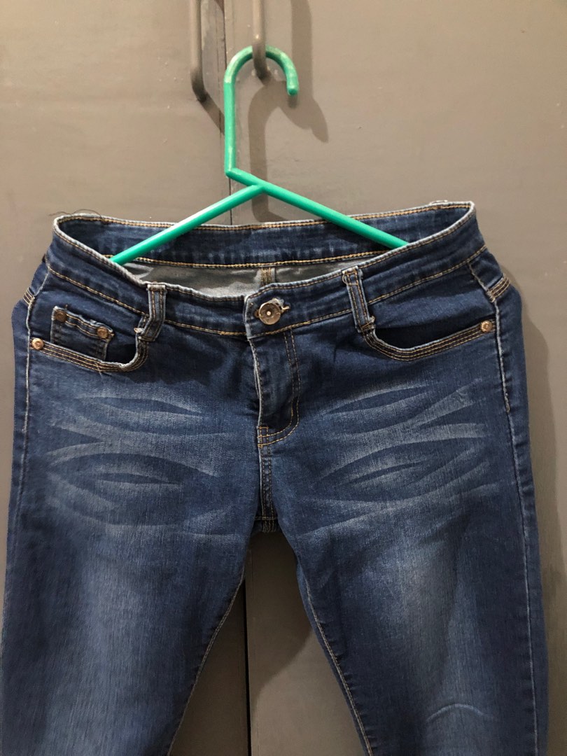 Maong jeans, Women's Fashion, Bottoms, Jeans on Carousell