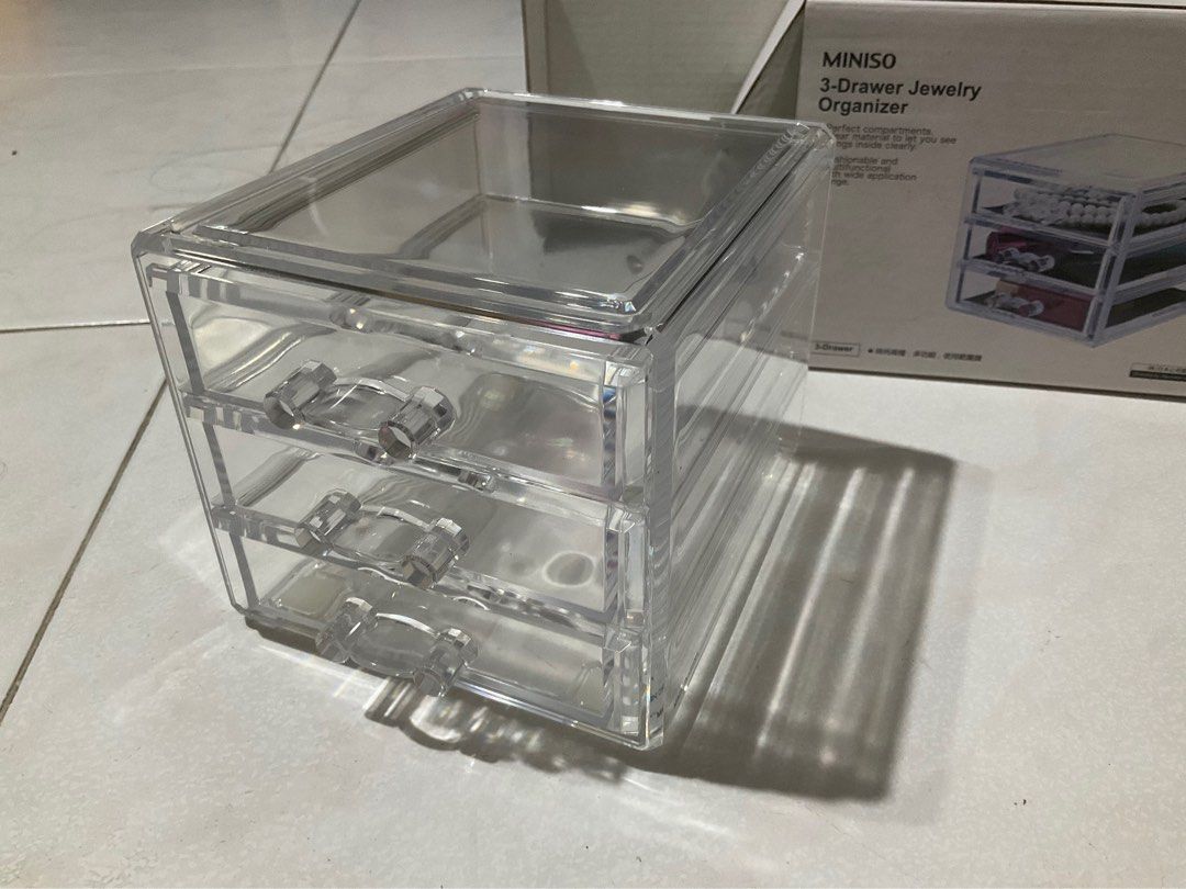 Miniso Jewelry box, Women's Fashion, Jewelry & Organisers, Accessory ...