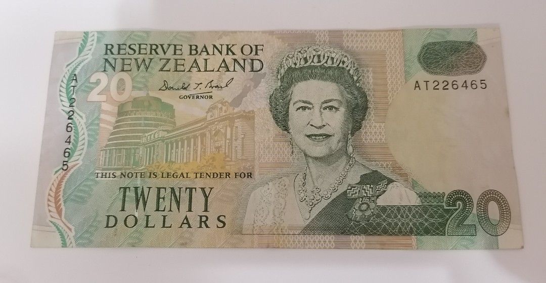 New Zealand 20 Dollars banknote, Hobbies & Toys, Collectibles ...