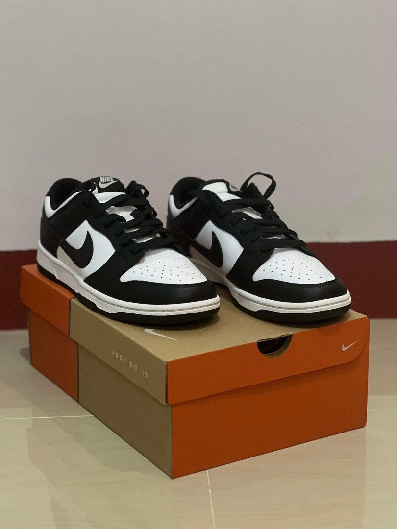 Nike Panda Dunks, Men's Fashion, Footwear, Sneakers on Carousell