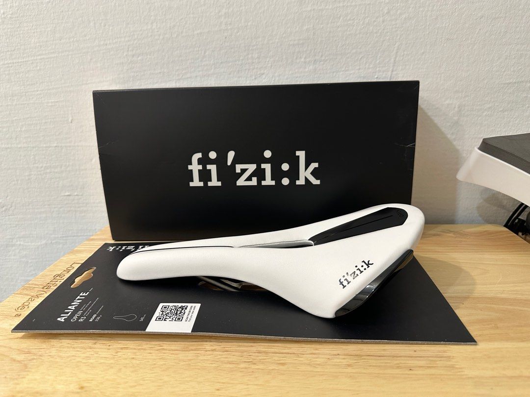 Rare Fizik Aliante R3 Open (white), Sports Equipment, Bicycles & Parts ...