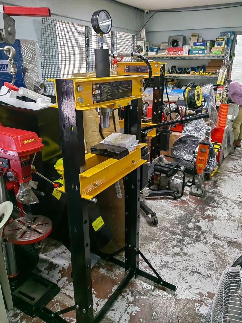 Shop Press, Commercial & Industrial, Industrial Equipment on Carousell