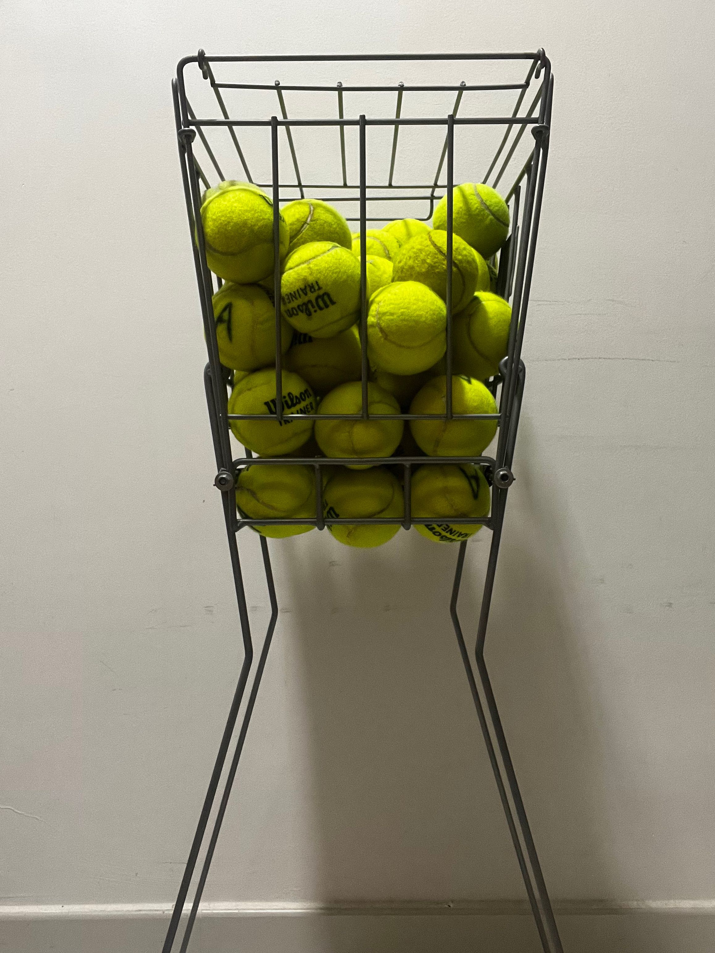 Tennis ball basket, Sports Equipment, Sports & Games, Racket & Ball ...