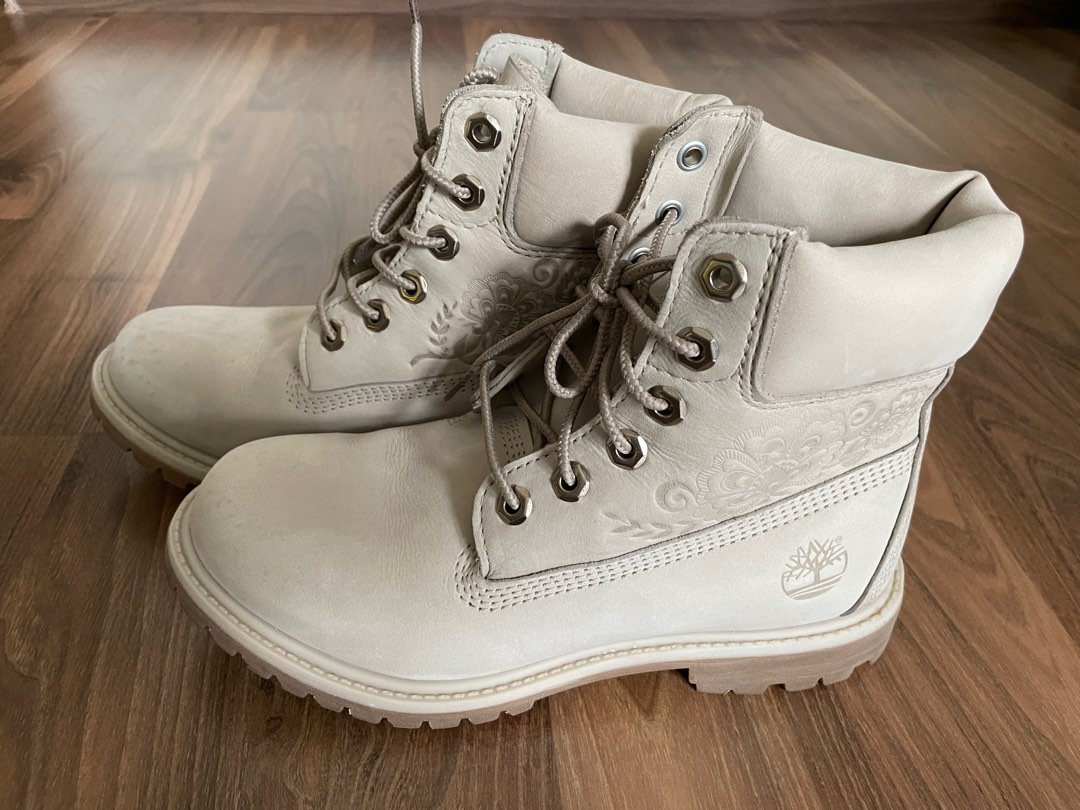 Timberland for ladies, Women's Fashion, Footwear, Boots on Carousell