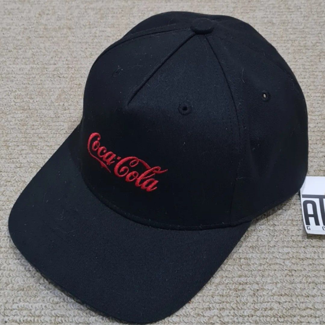 Topi COCA COLA official, Fesyen Pria, Aksesoris, Topi di Carousell