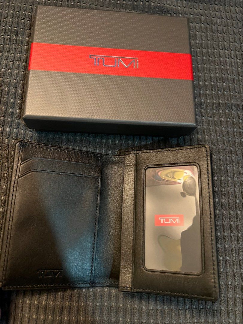 TUMI GUSSETED CARD CASE, Luxury, Bags & Wallets on Carousell
