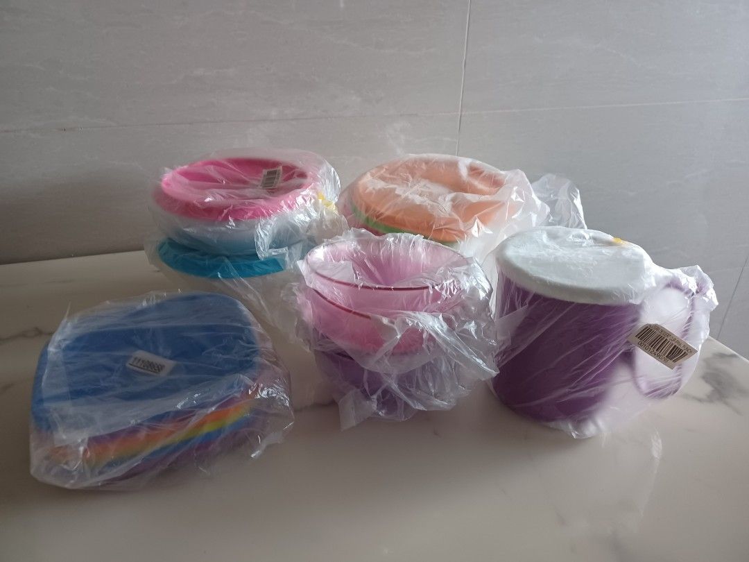 Tupperware brand containers, Furniture & Home Living, Kitchenware ...