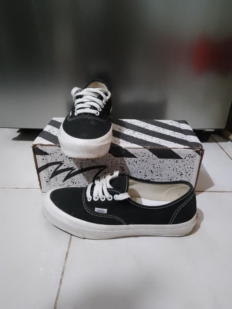 Vans Vault v2 Original, Men's Fashion, Footwear, Sneakers on Carousell