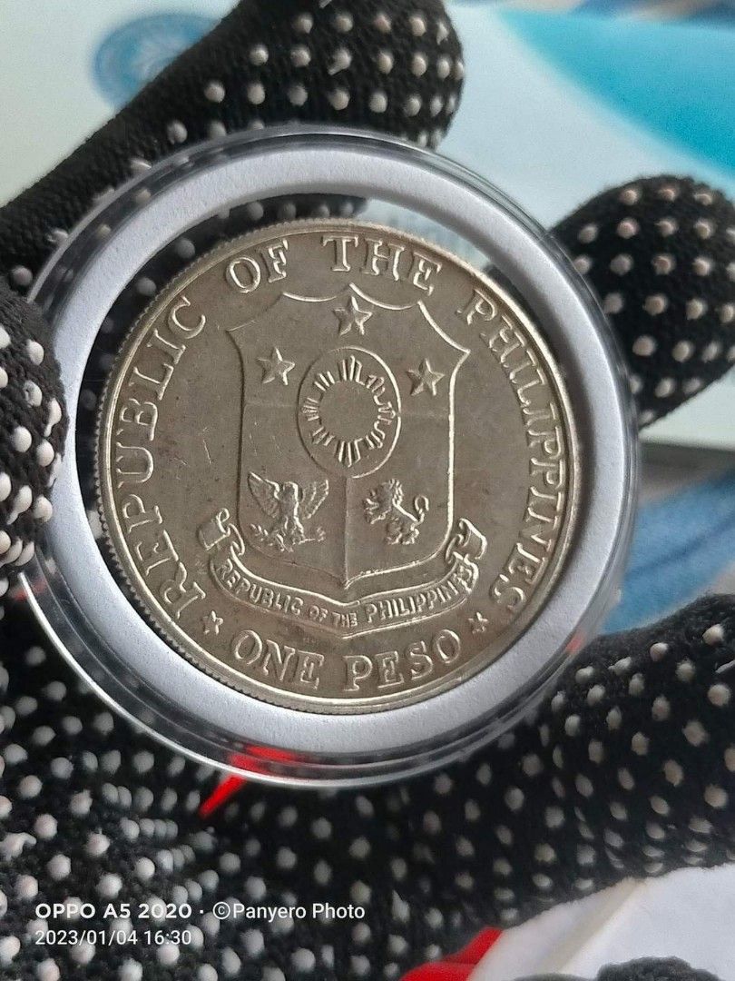 1967 one peso 25th anniversary of Bataan day commemorative coin big ...