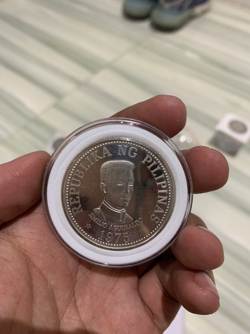 1975 Emilio Aguinaldo 25 Piso Commemorative Silver Old Coin, Hobbies ...