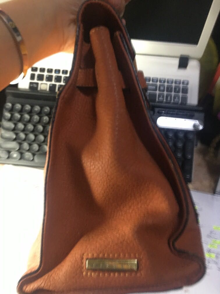 2 tone crocs skin bag, Women's Fashion, Bags & Wallets, Cross-body Bags ...